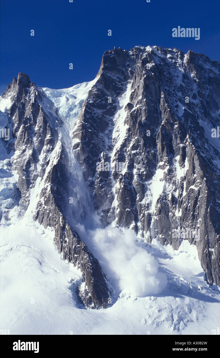 Avalanche hi-res stock photography and images - Alamy