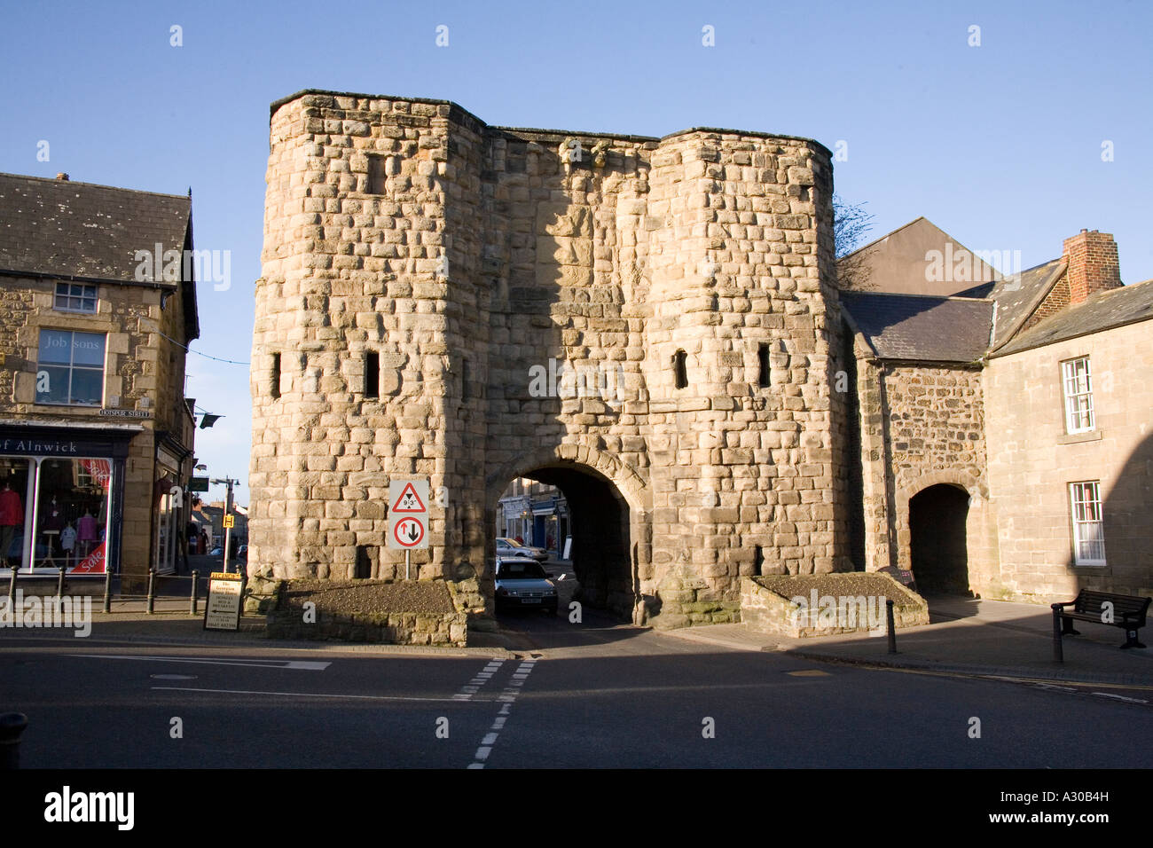 Alnwick city gate hi-res stock photography and images - Alamy