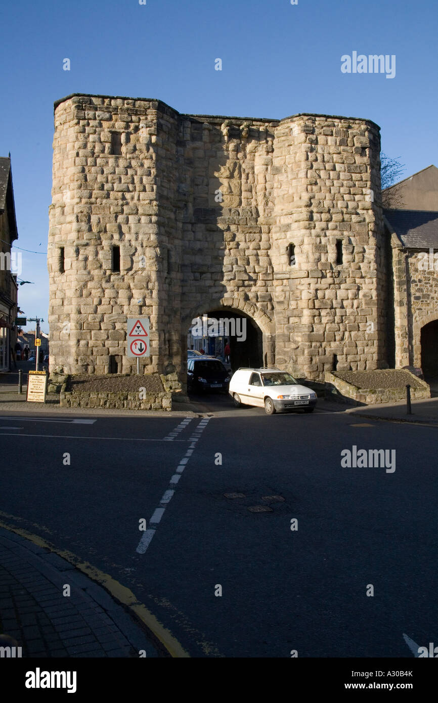 Bondgate Tower Alnwick Northumberland, England Stock Photo - Alamy