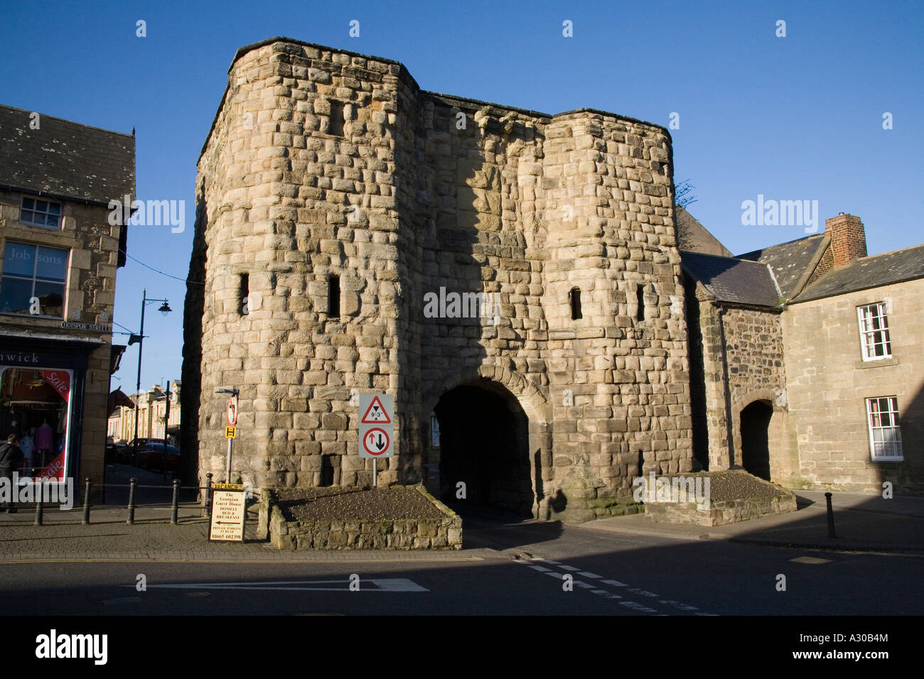 Bondgate Tower Alnwick Northumberland, England Stock Photo - Alamy