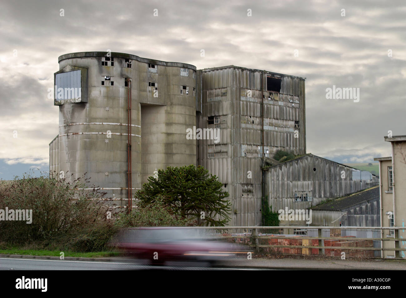 Shoreham Cement Works West Sussex England Stock Photo - Alamy