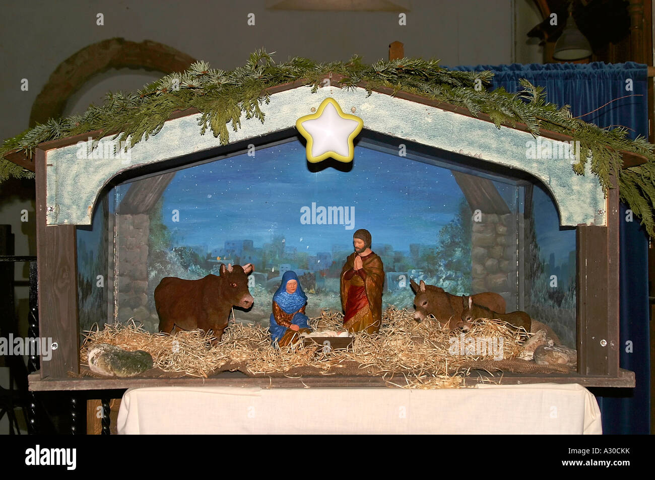 Nativity scene in an Englsih church at Christmas Stock Photo - Alamy