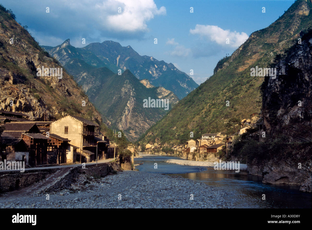 The town of Wushan by Daning River a tributary of Yangtze River ...