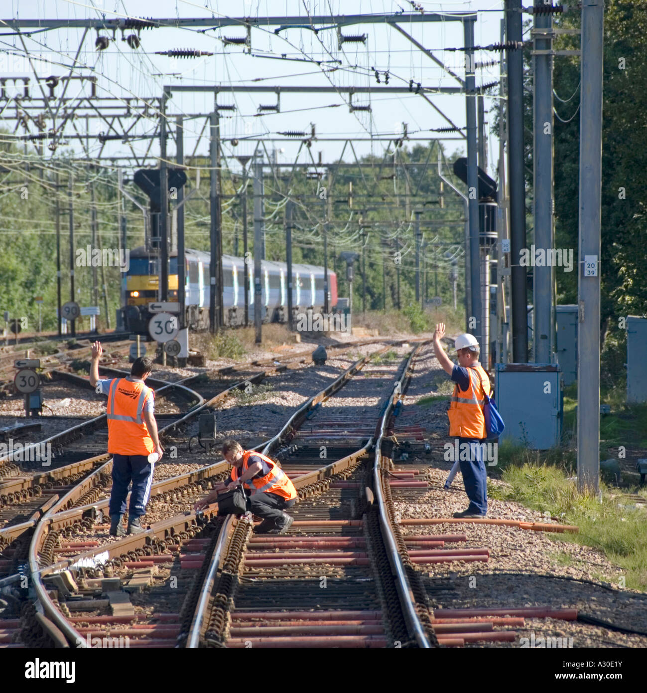Workmen working on the railway hi-res stock photography and images - Alamy
