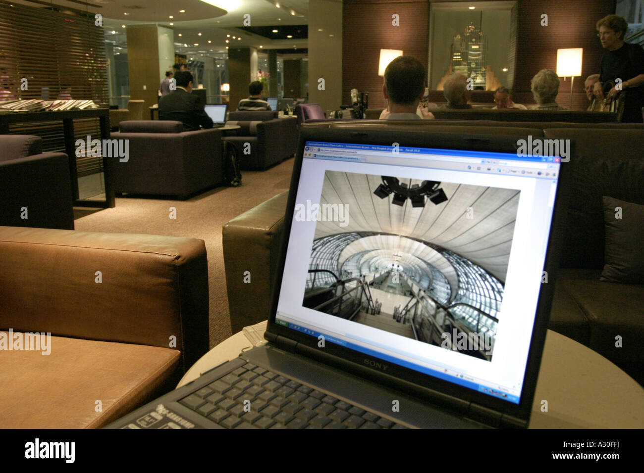 Airport lounge vip hi-res stock photography and images - Alamy