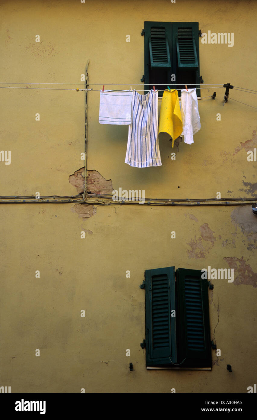 Washing line Tuscany Italy Stock Photo - Alamy