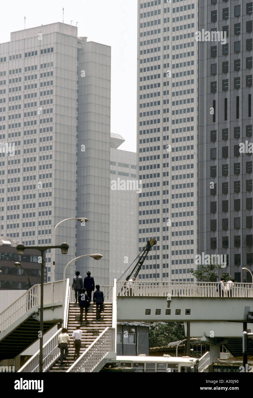 Earthquake proof hi-res stock photography and images - Alamy