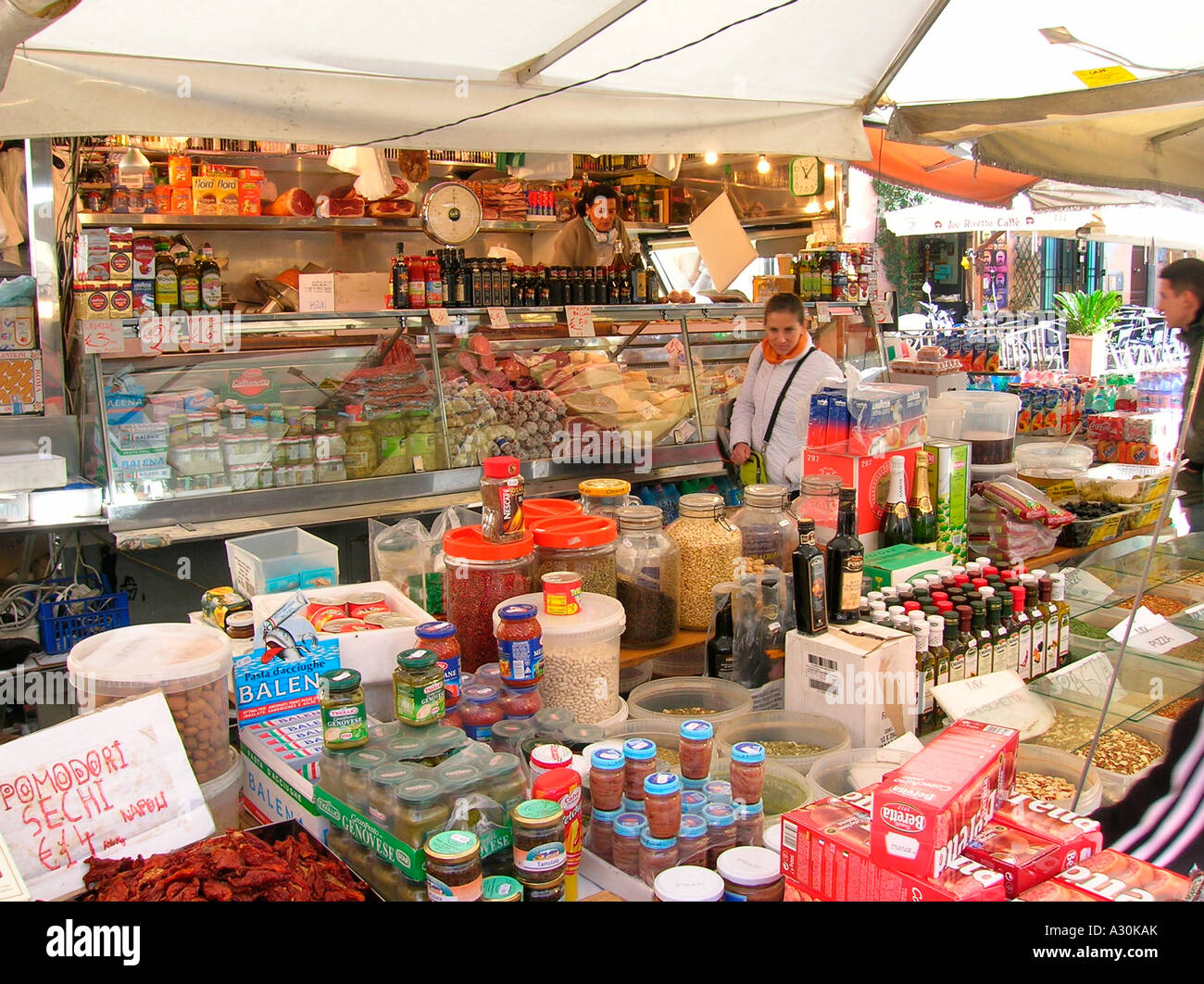ITALIAN MARKET DELI STALL Stock Photo - Alamy