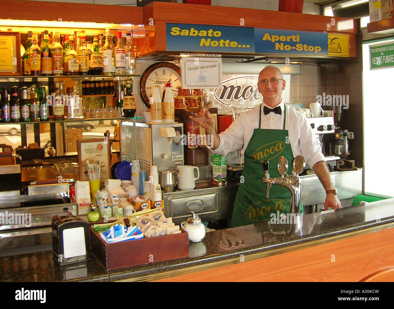 Italian coffee bar italy counter shop hi-res stock photography and ...