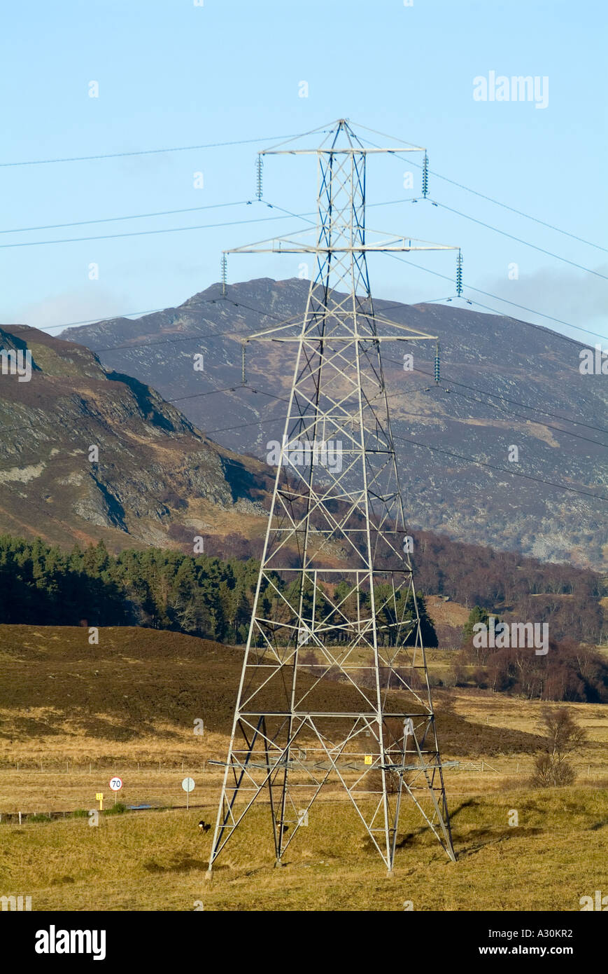 Electricity pylons scotland uk hi-res stock photography and images - Alamy