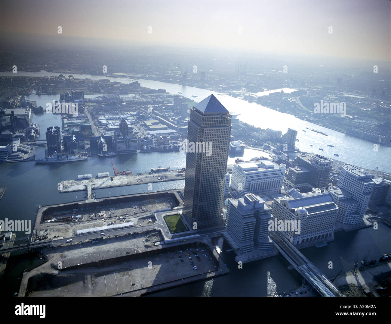 aerial view canary wharf docklands 1993 Stock Photo - Alamy
