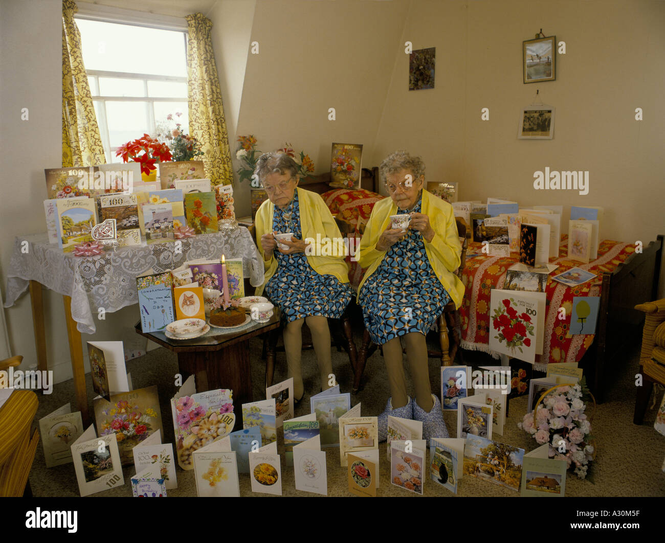 miss thomas mrs blake 100 year old twins malden essex july 1990 Stock ...
