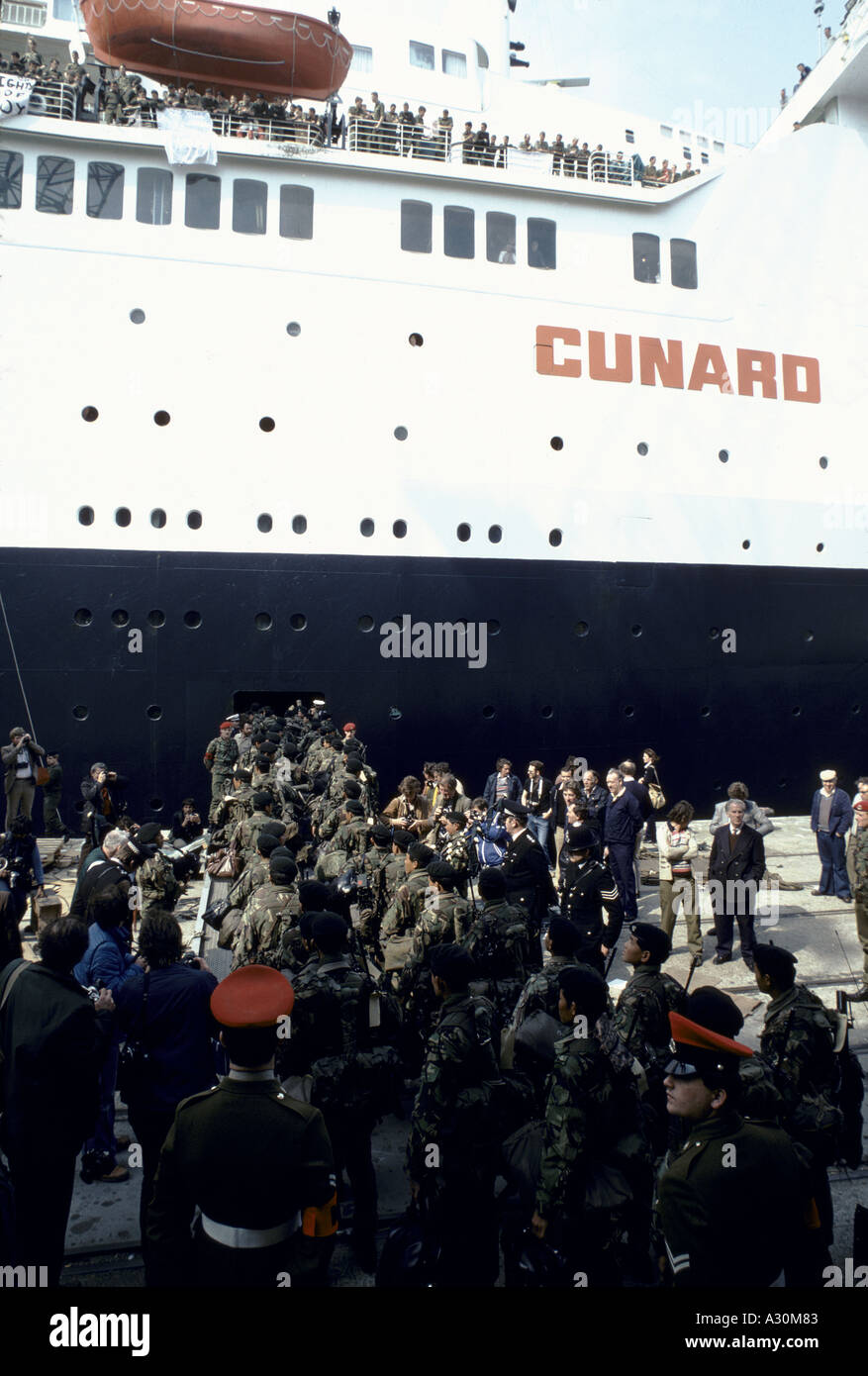 Soldier boarding ship hi-res stock photography and images - Alamy