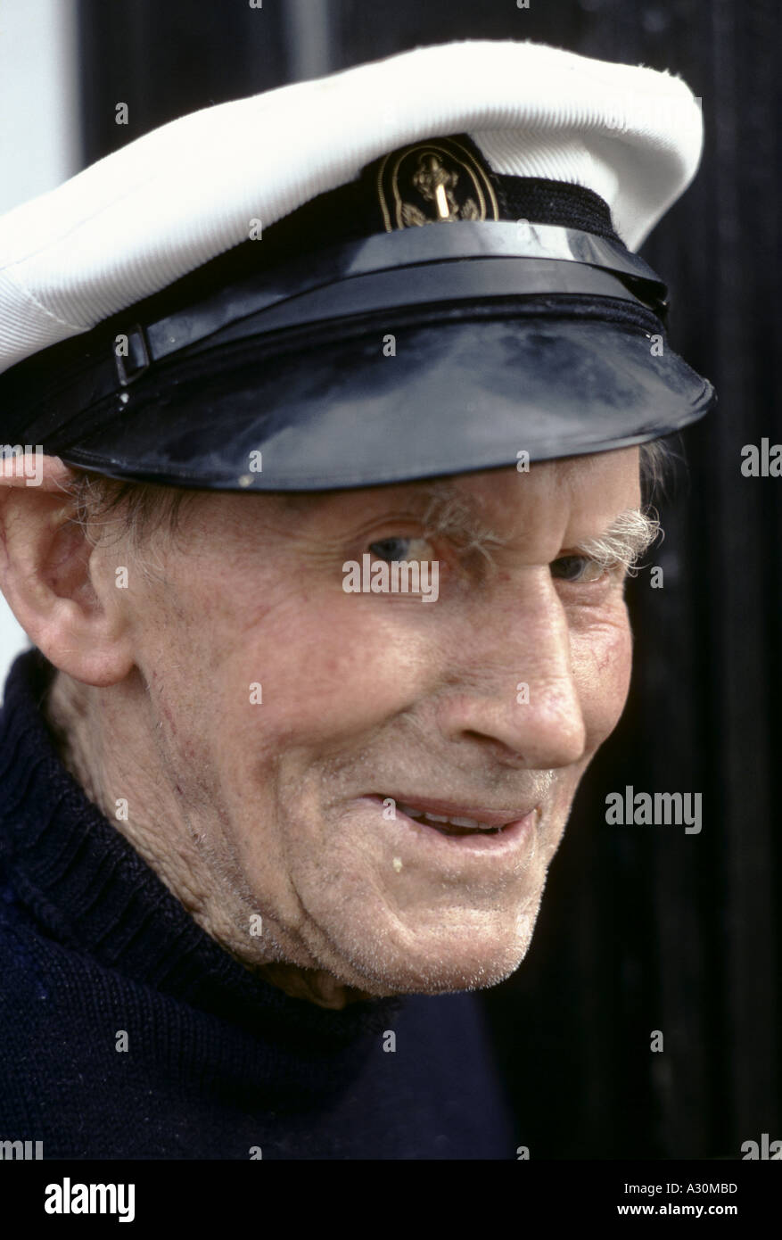 Old sailors hi-res stock photography and images - Alamy