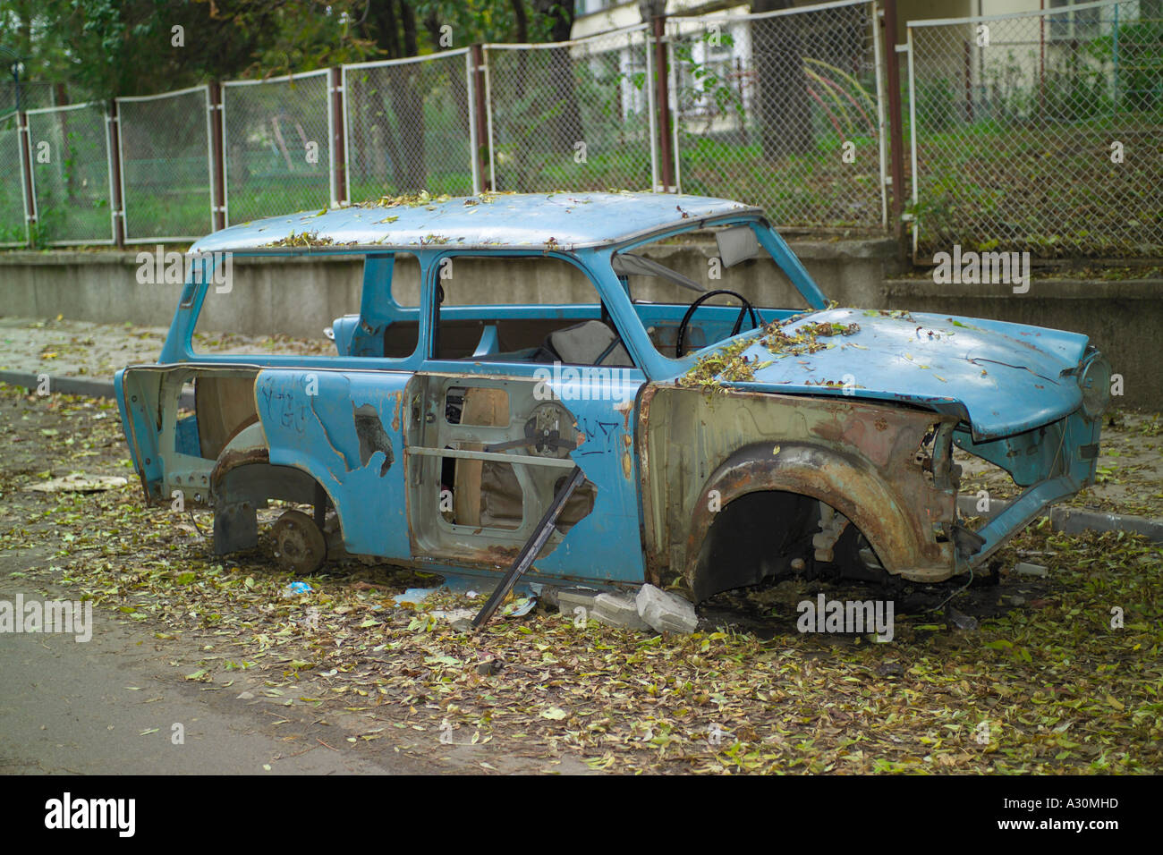 Abandoned Burnt out Car Stock Photo - Alamy