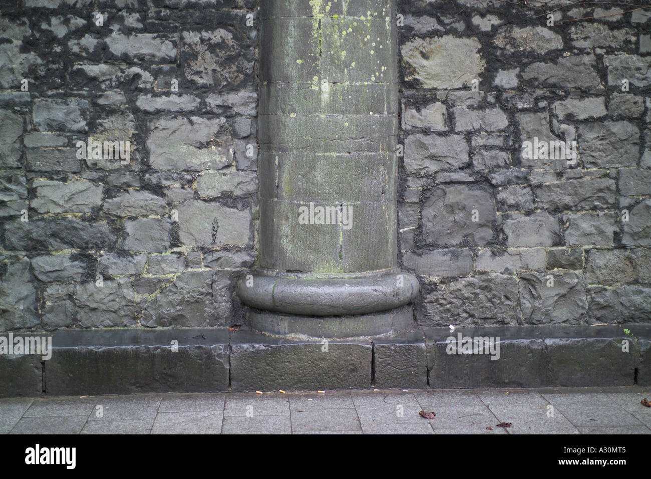 Stone wall and column Stock Photo - Alamy