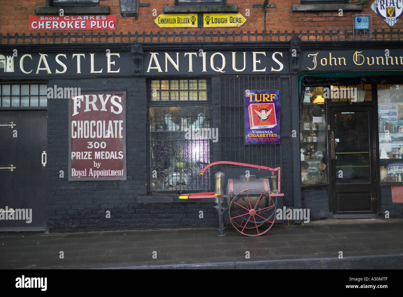 Antique shop front Stock Photo - Alamy