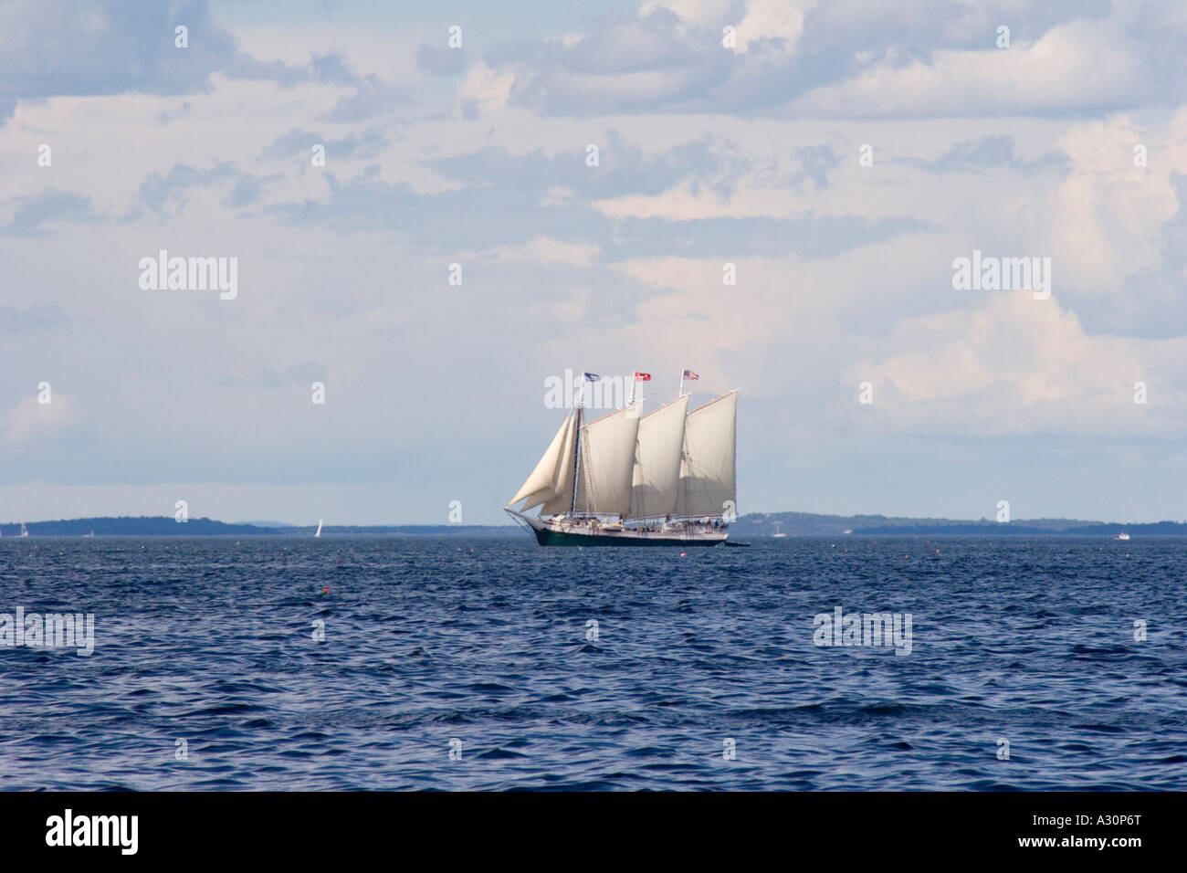 Schoonner VICTORY CHIMES Stock Photo - Alamy