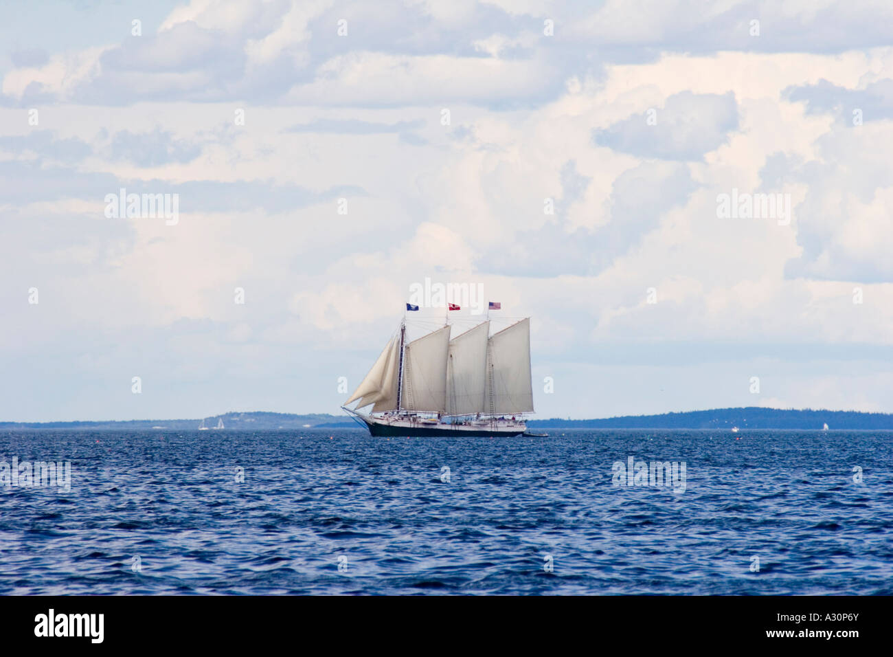 Schoonner VICTORY CHIMES Stock Photo - Alamy