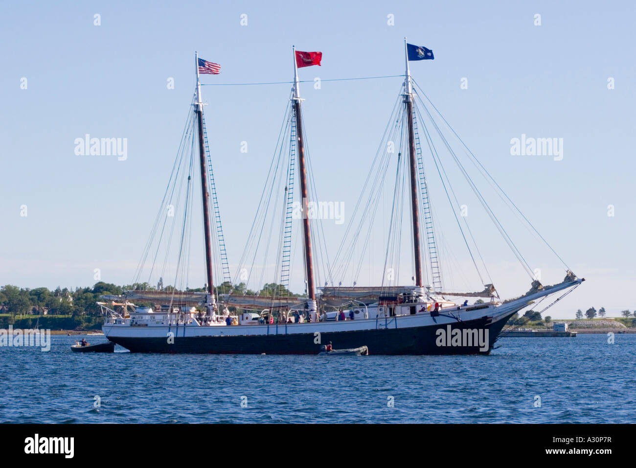 VICTORY CHIMES getting underway Stock Photo - Alamy