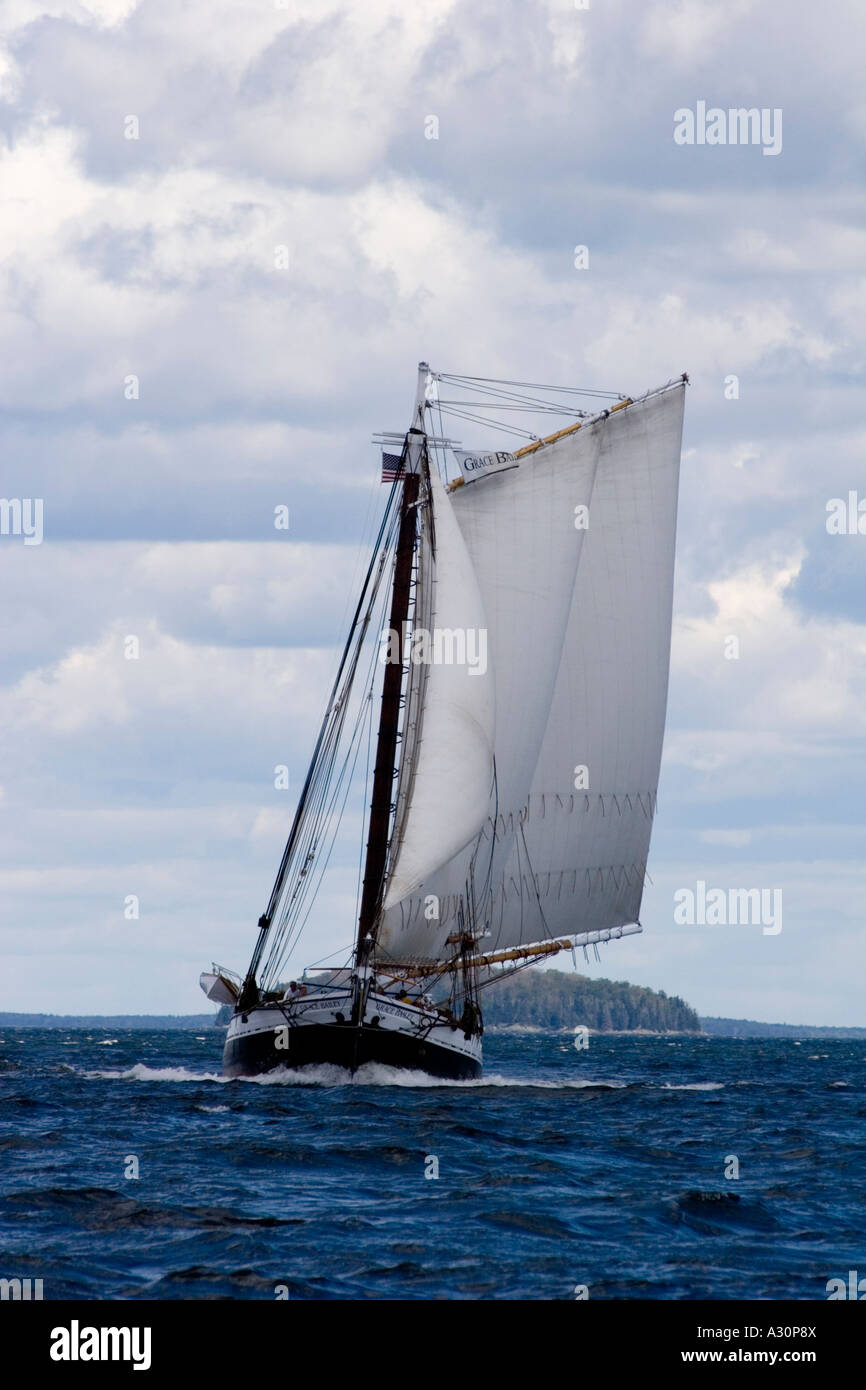 Schooner GRACE BAILEY Under Full Sail Stock Photo - Alamy