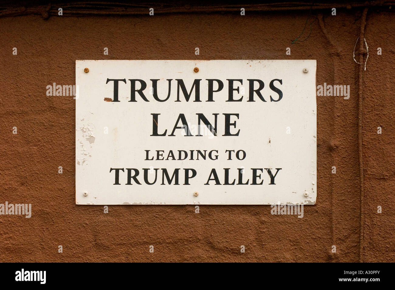 Trumpers lane sign hi-res stock photography and images - Alamy