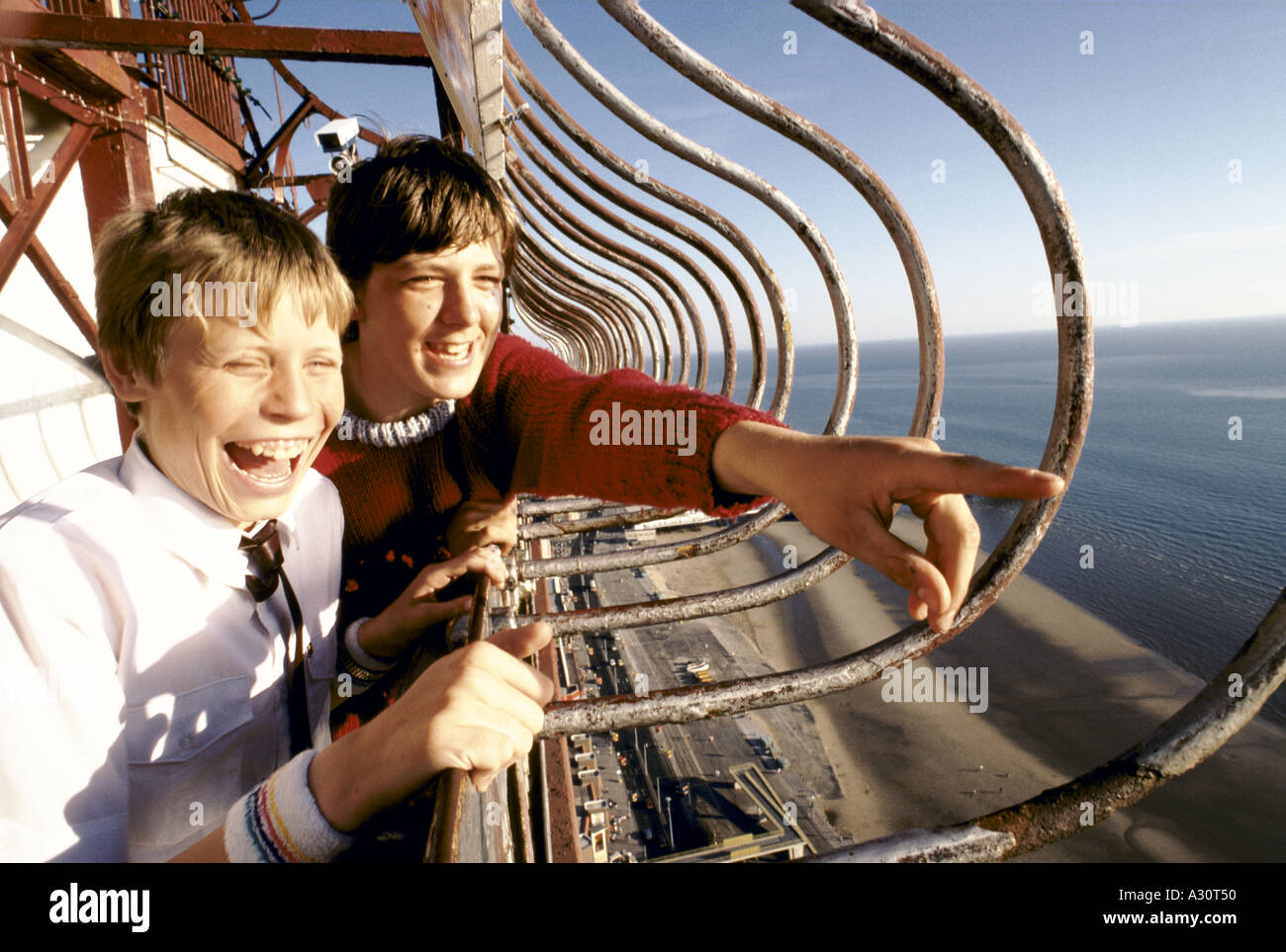 Child looking at blackpool tower hi-res stock photography and images ...