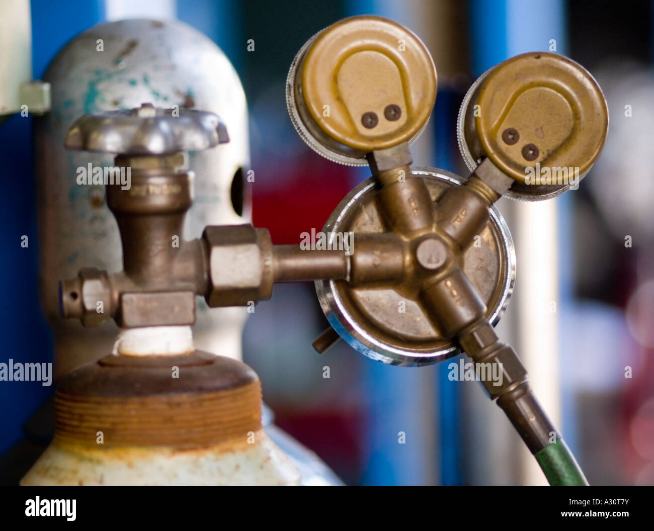 Acetylene torch tank hi-res stock photography and images - Alamy