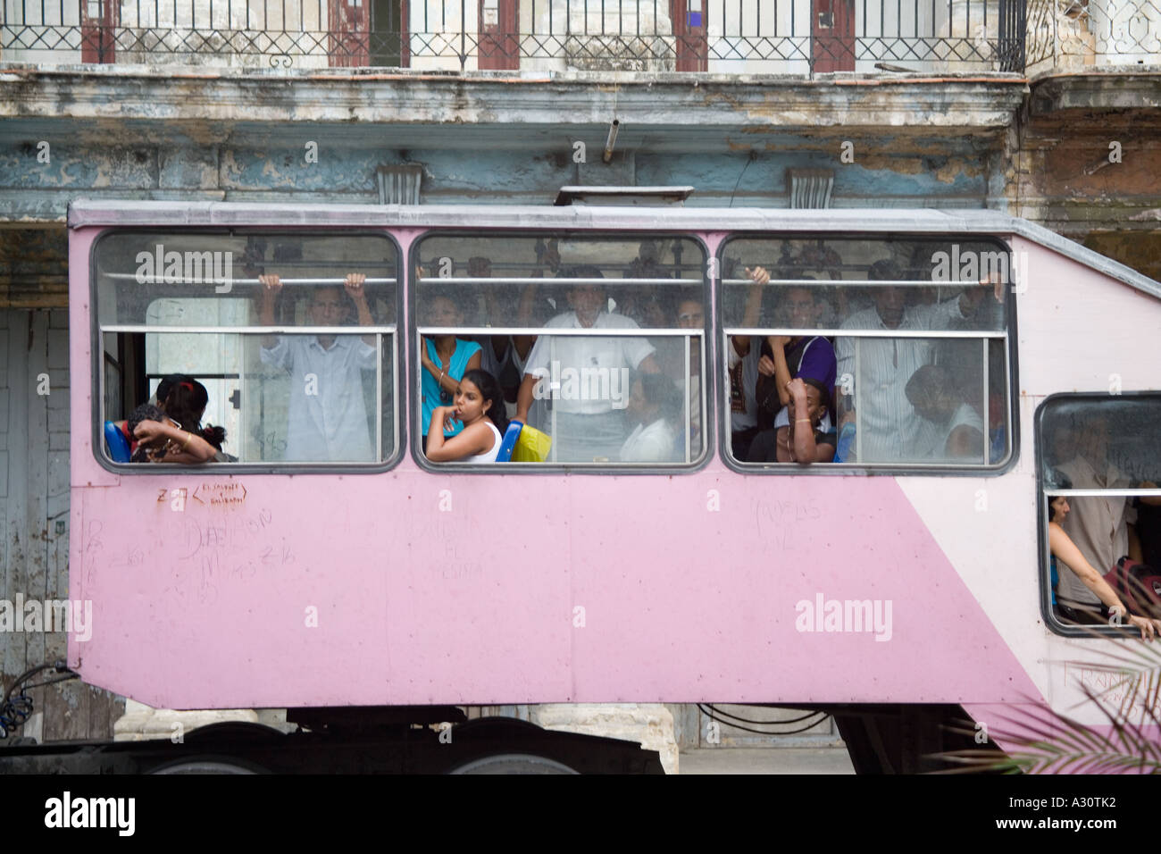 Camel bus cuba hi-res stock photography and images - Alamy