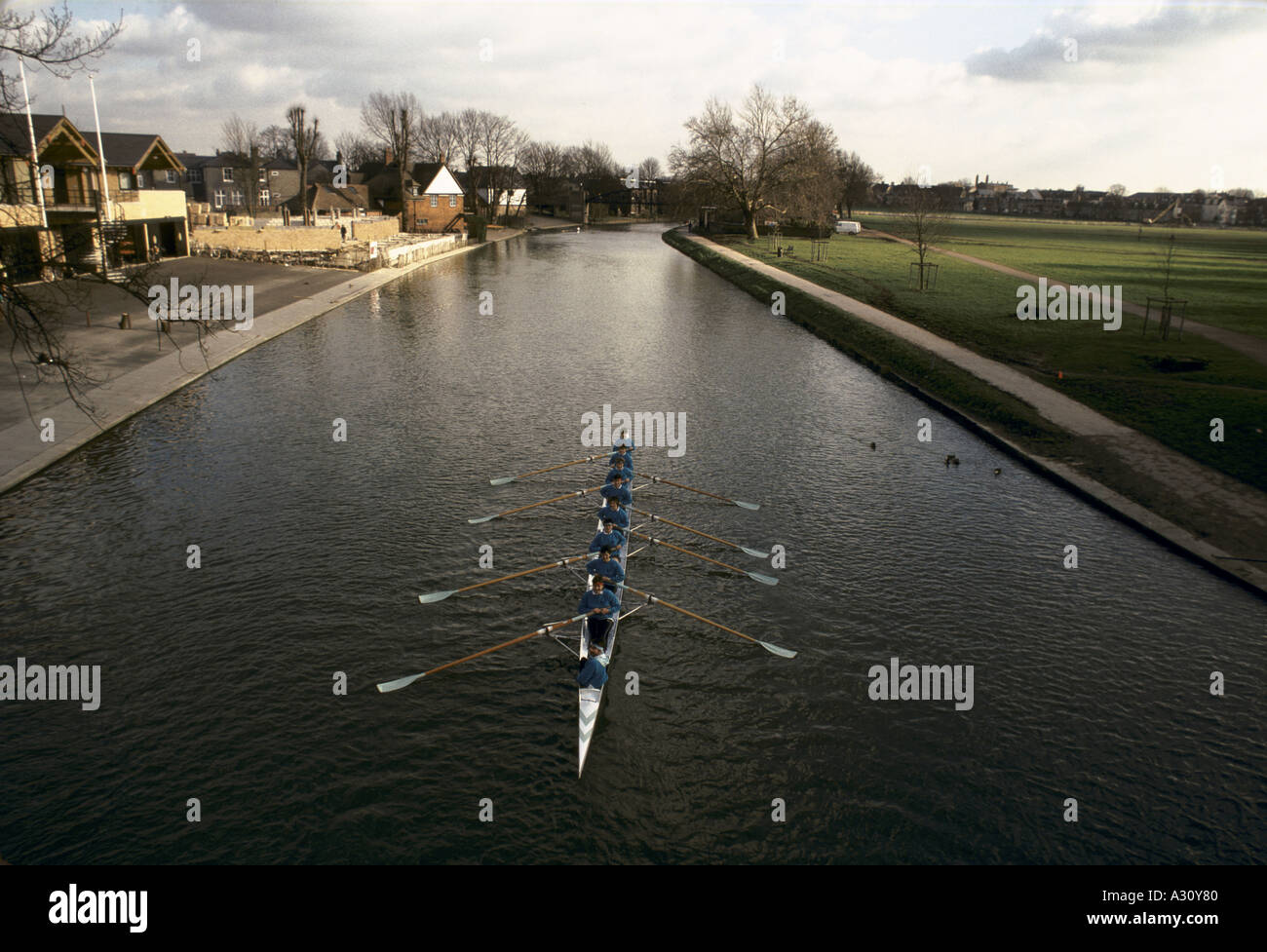 Cambridge women rowing hi-res stock photography and images - Alamy