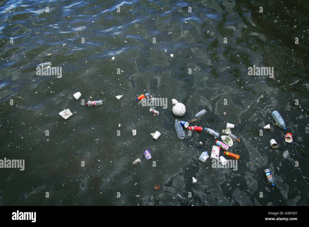 River thames pollution hi-res stock photography and images - Alamy