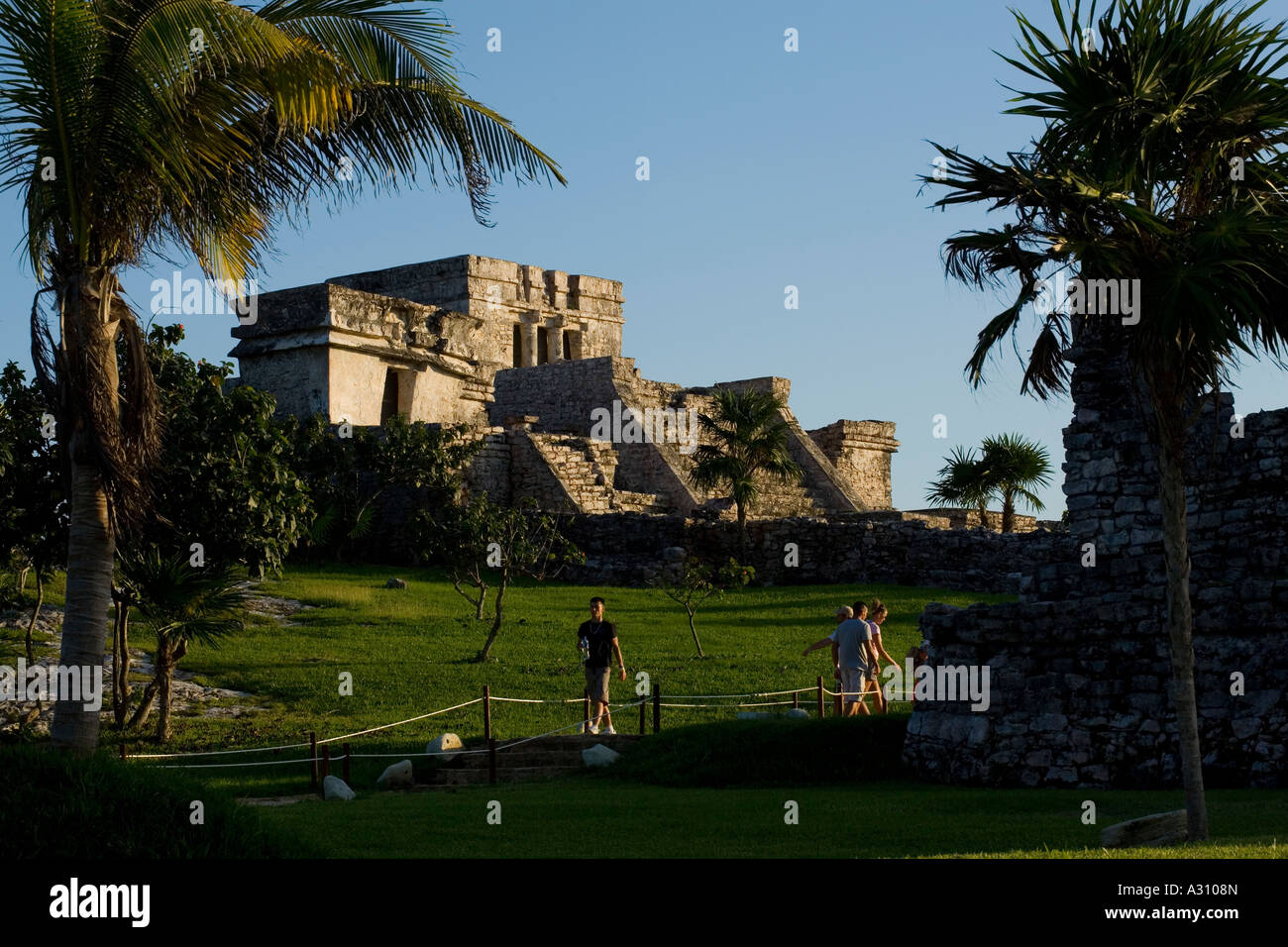 El Castillo The castle at the ruined Mayan city in Tulum Mexico Stock ...