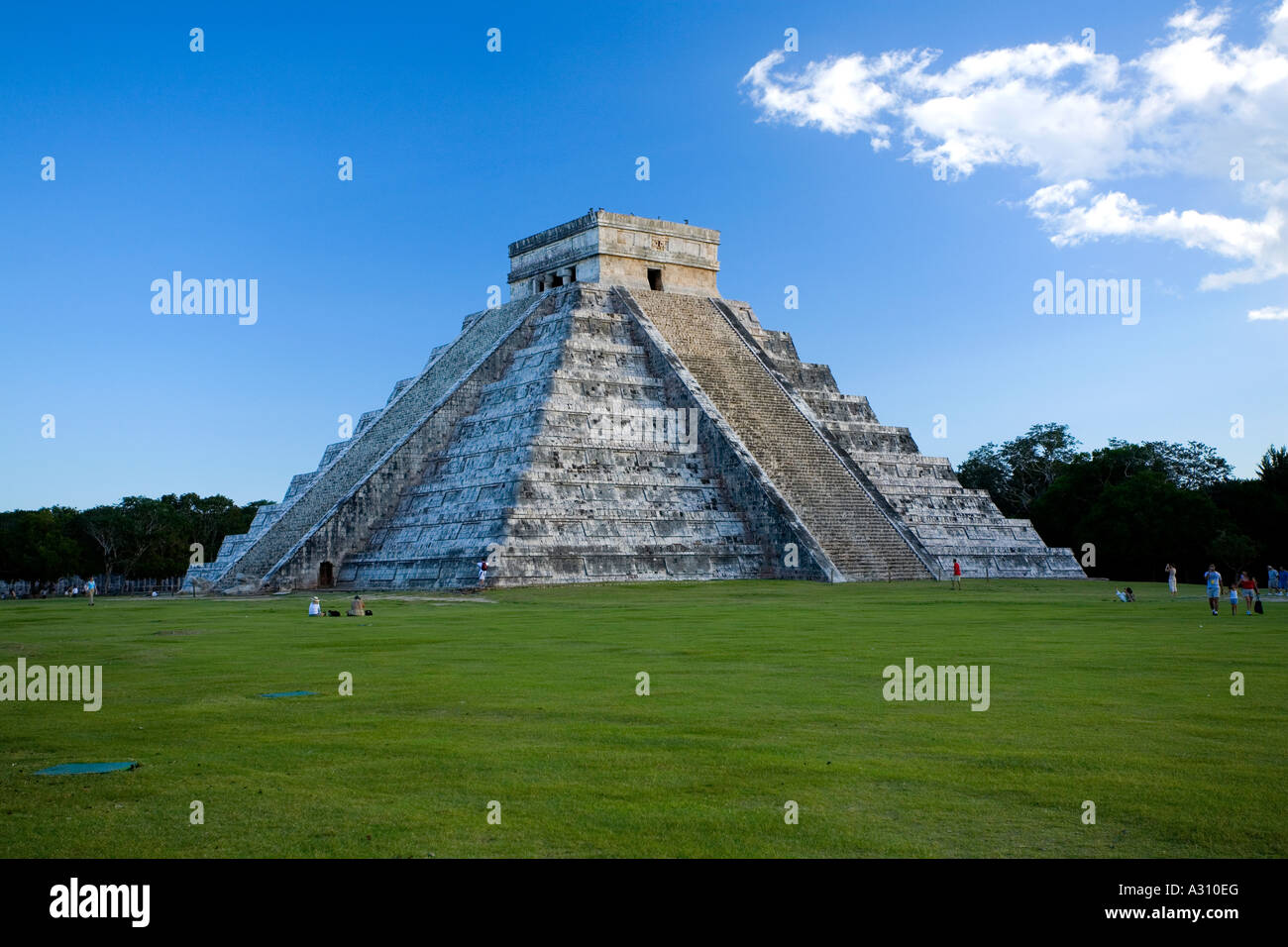 El Castillo the large Pyramid at the ruined Mayan city of Chichen Itza ...