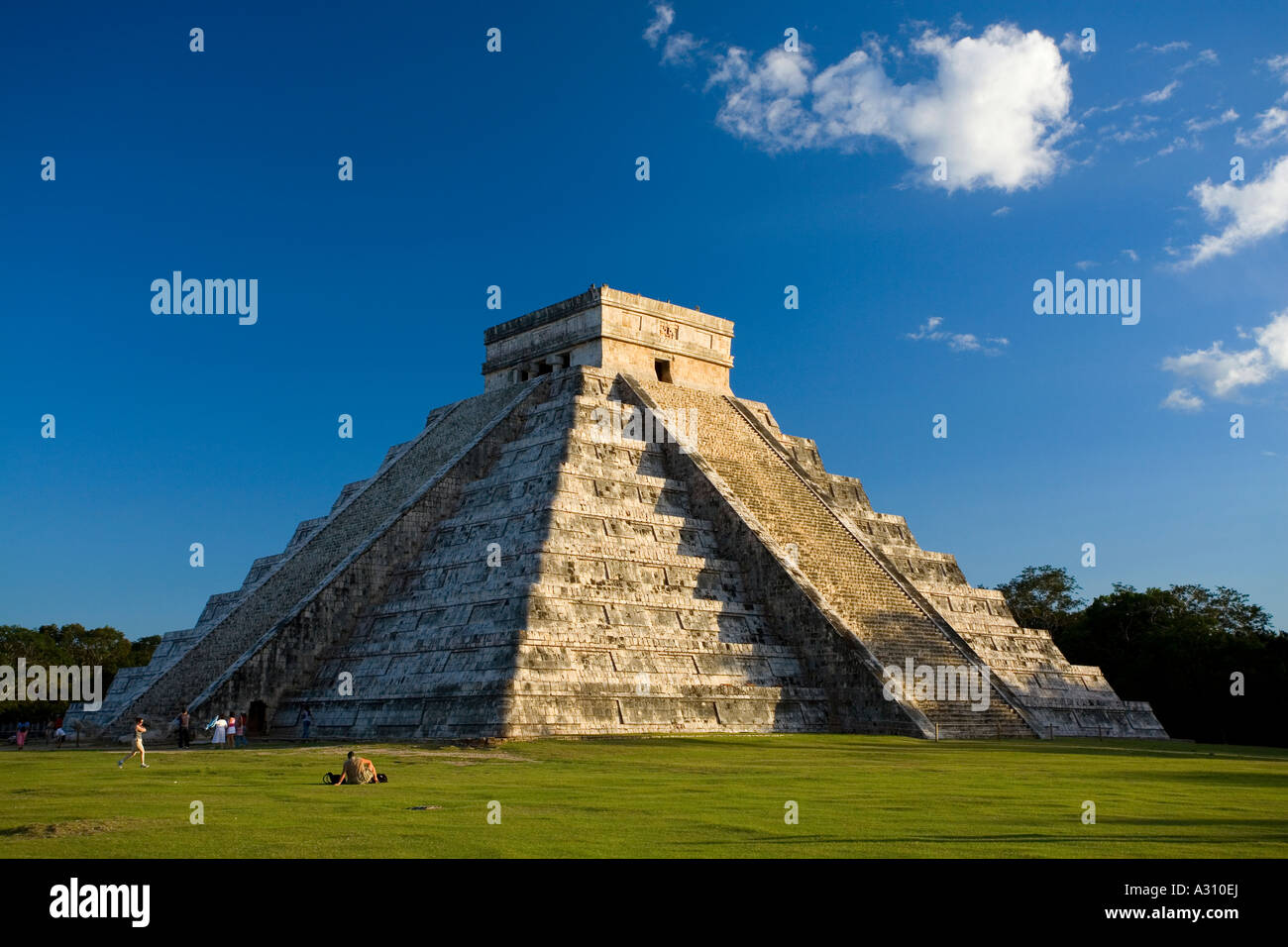 El Castillo the large Pyramid at the ruined Mayan city of Chichen Itza ...