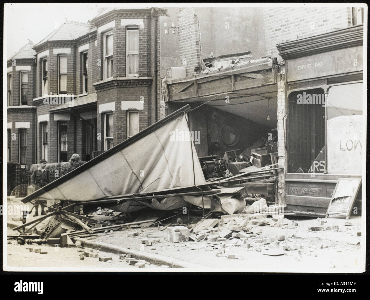 Shops destroyed hi-res stock photography and images - Alamy