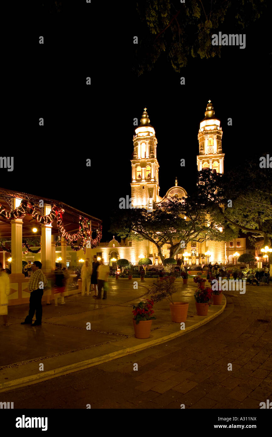 The Parque Principal Main Square and Cathedral at night in Campeche ...