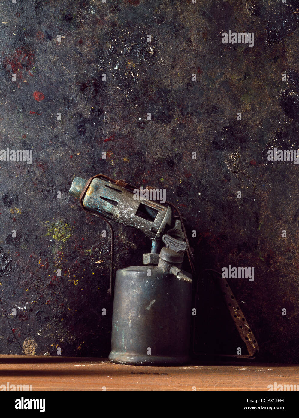 Blowlamp hi-res stock photography and images - Alamy