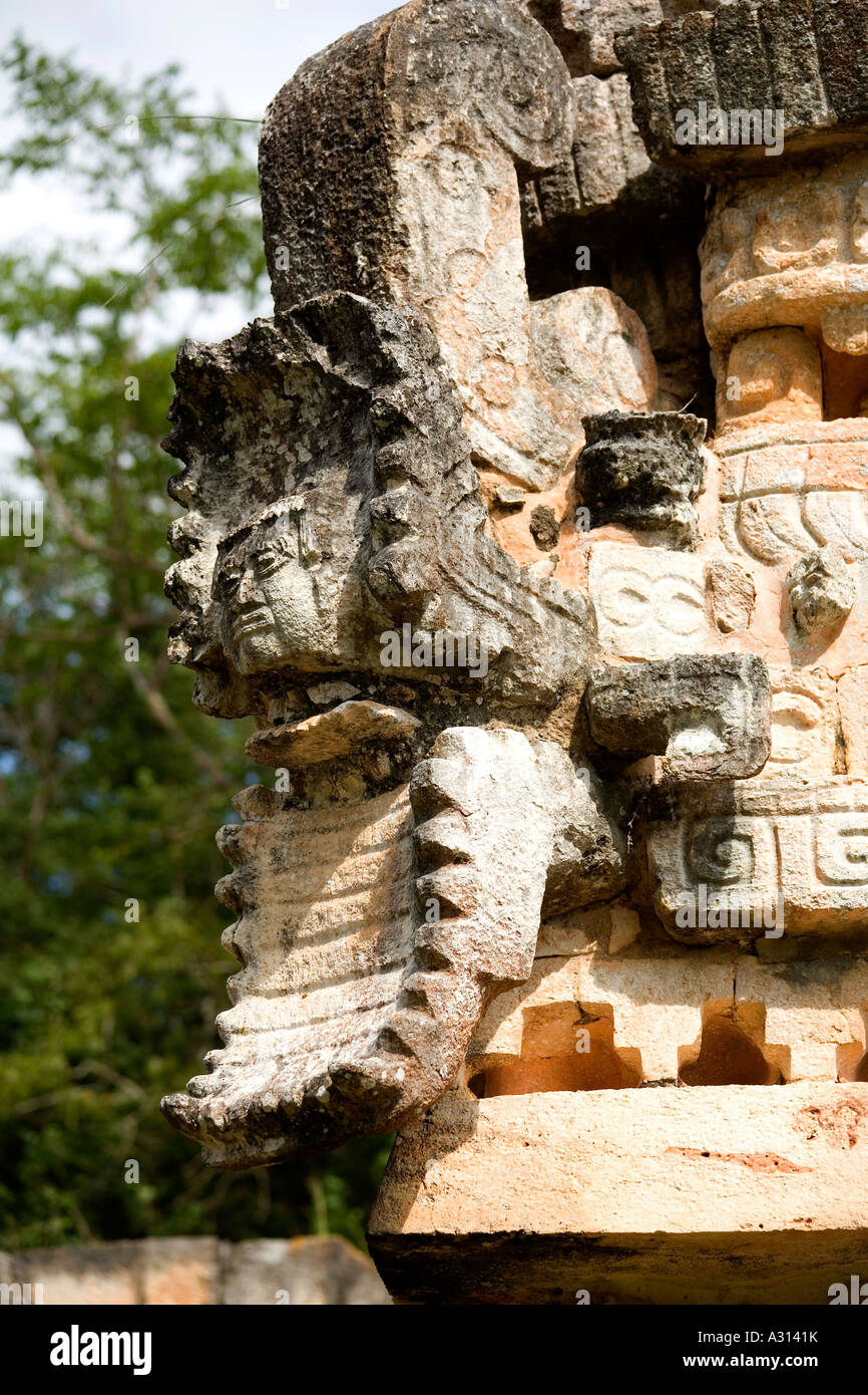 Statue Di Serpenti Maya