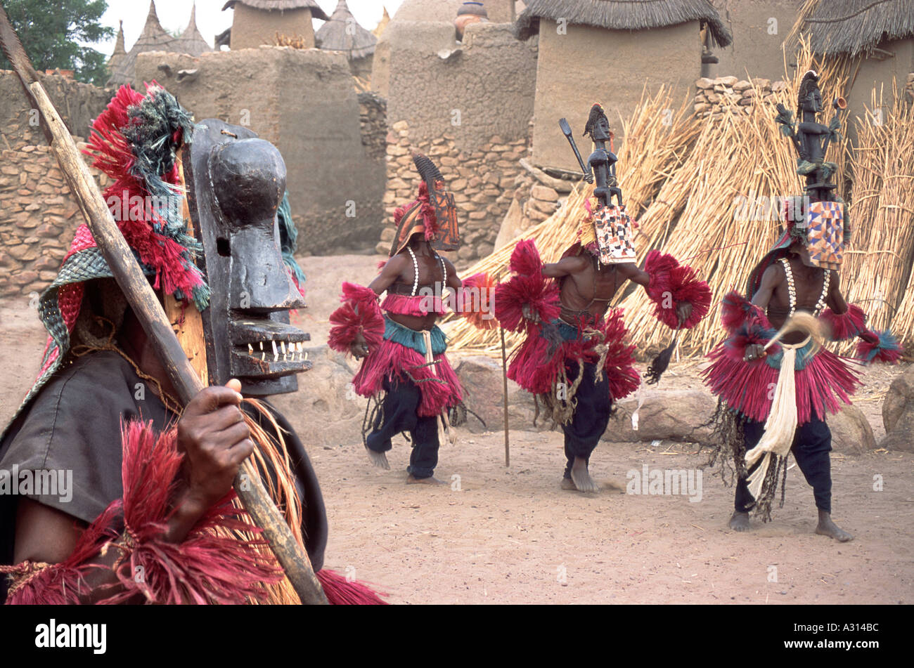 Dogon Mask Dance Mali Stock Photo - Alamy