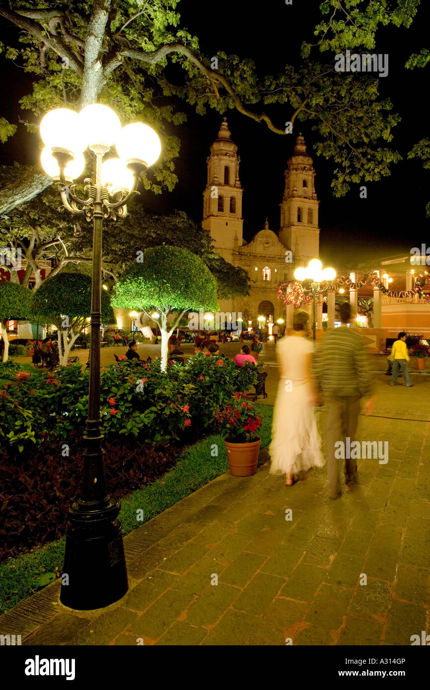 Campeche mexico parque principal hi-res stock photography and images ...