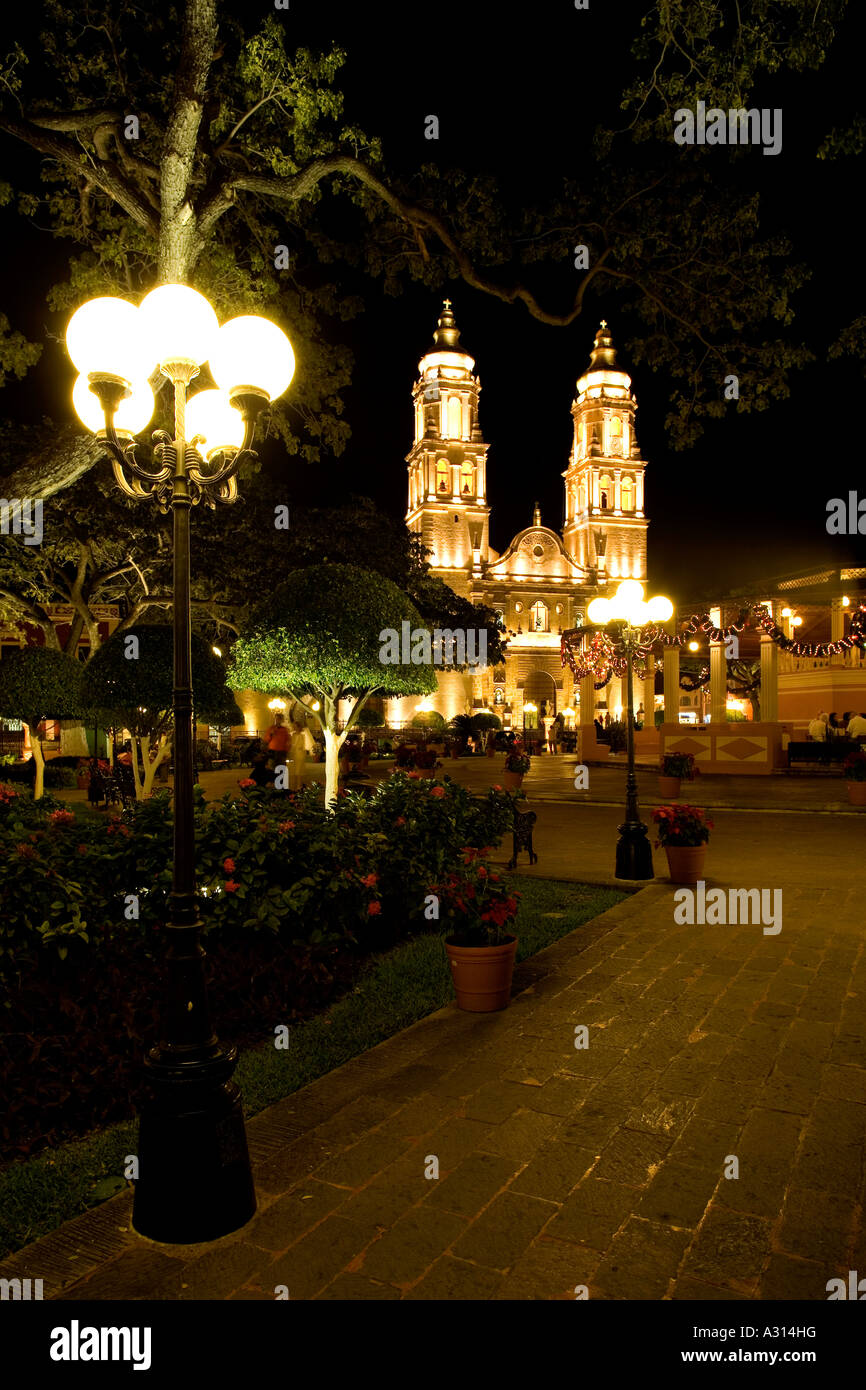 The Parque Principal Main Square and Cathedral at night in Campeche ...