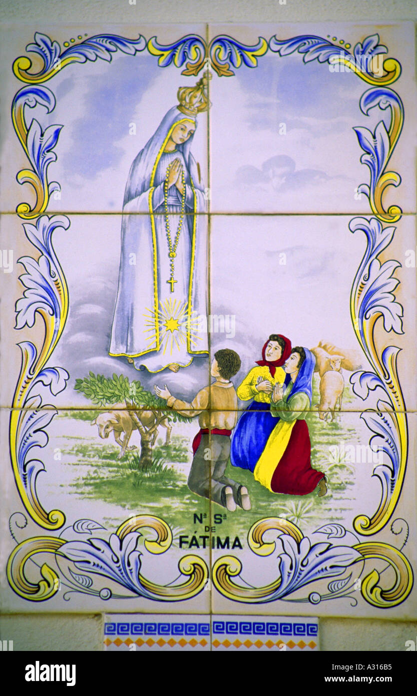 Fatima portugal children hi-res stock photography and images - Alamy