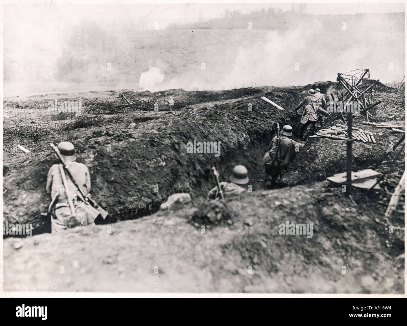 German trenches 1918 hi-res stock photography and images - Alamy