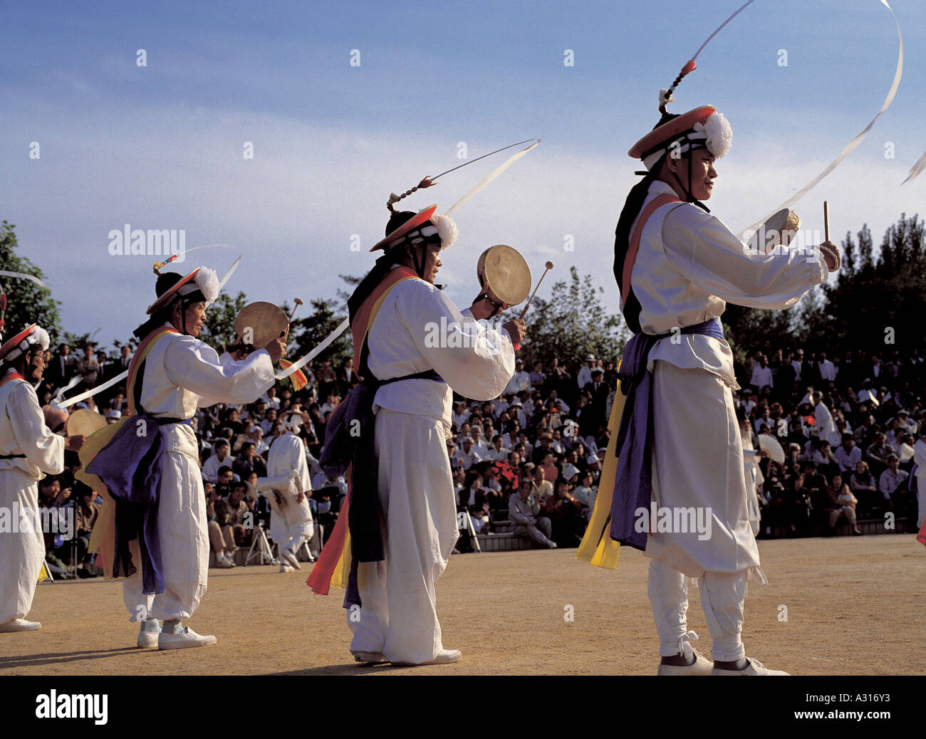 Hanbok village hi-res stock photography and images - Alamy