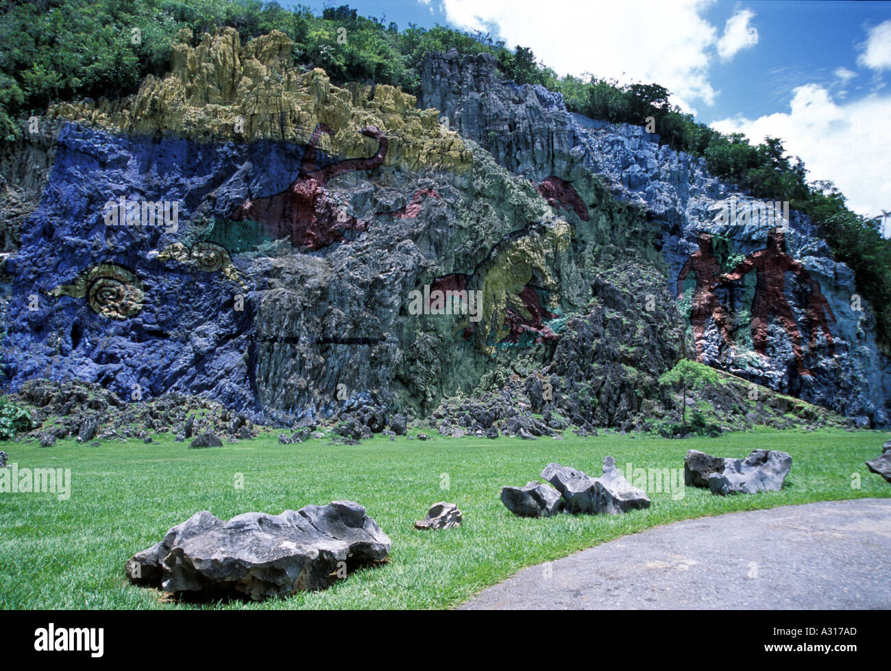 Murals at Pinar del Rio Province Cuba Stock Photo - Alamy