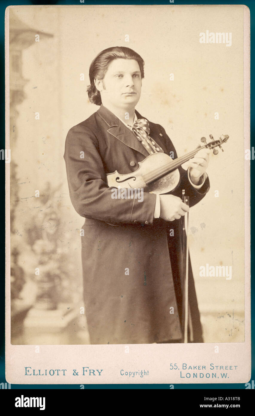 Elliott and fry hi-res stock photography and images - Alamy