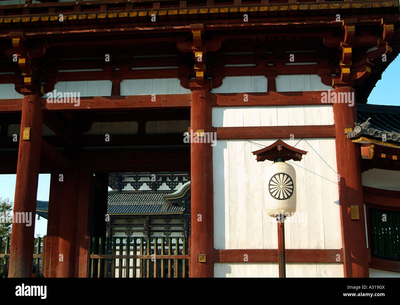 The great south gate of the todaiji to hi-res stock photography and ...