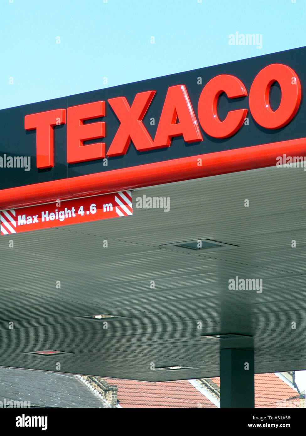 Texaco petrol station signage Stock Photo - Alamy