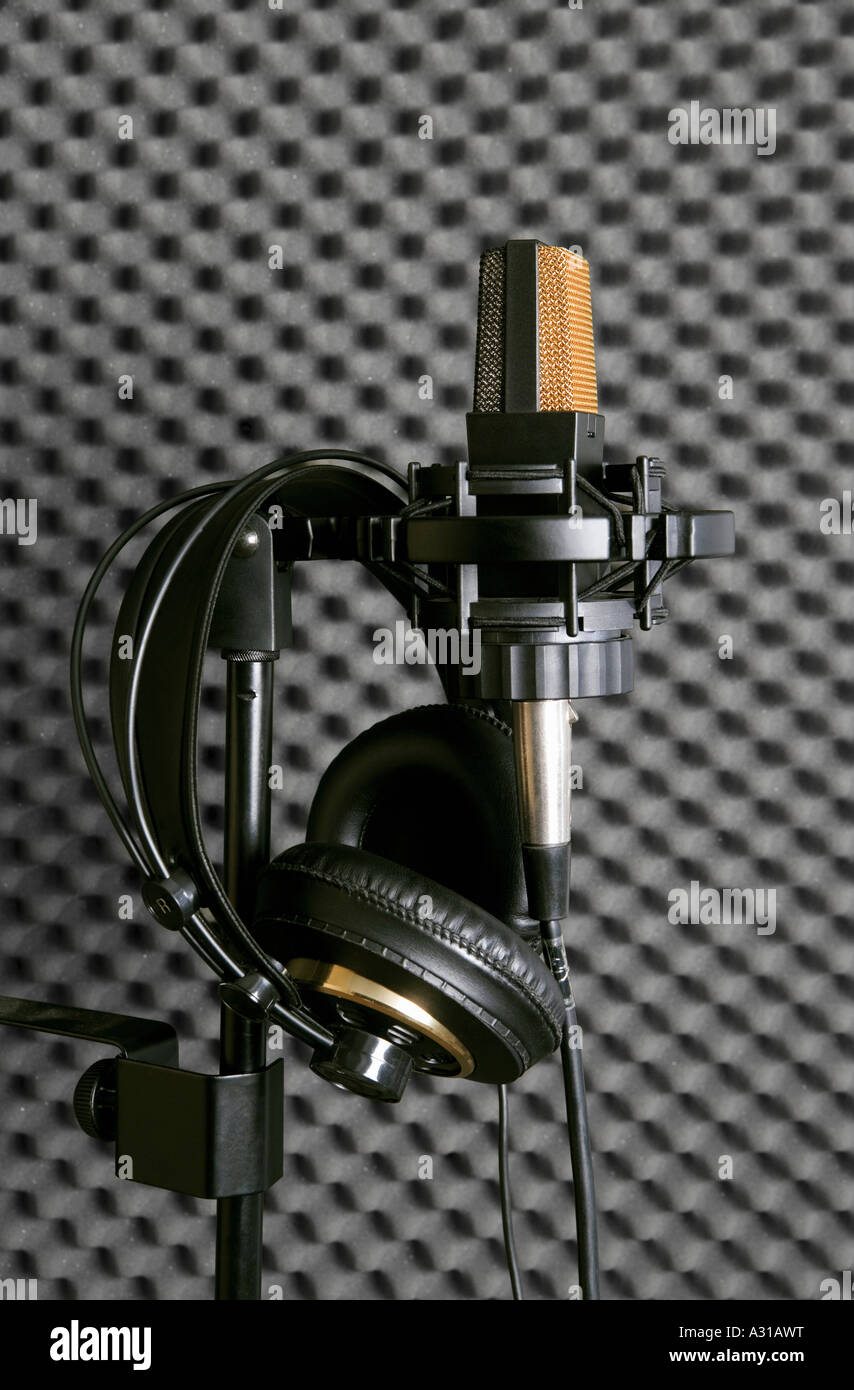 Stand microphone headphones in hi-res stock photography and images - Alamy