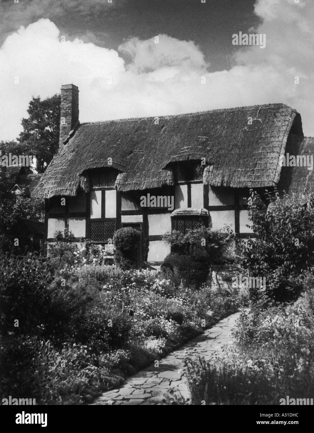 Ann Hathaways Cottage Stock Photo - Alamy